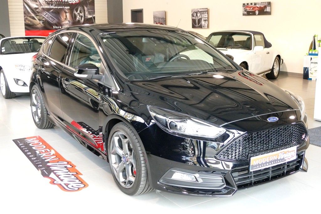 Ford Focus ST 2.0 Ecoboost 250cv - Véhicule - Modern Vintage ...